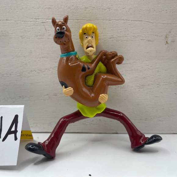 Toys | Vintage Scooby Doo Shaggy Bendable Figure Scooby In Shaggy Arms ...